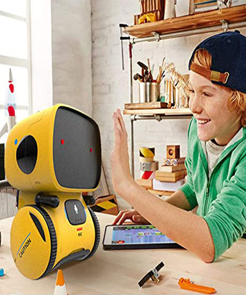 Epic Gifts For Gadget Lovers That’ll Make Them Geek Out ThingsFromMars.com