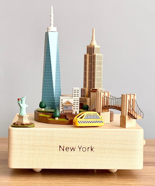 Alien Xenomorph Light Up Diorama - ThingsFromMars.com